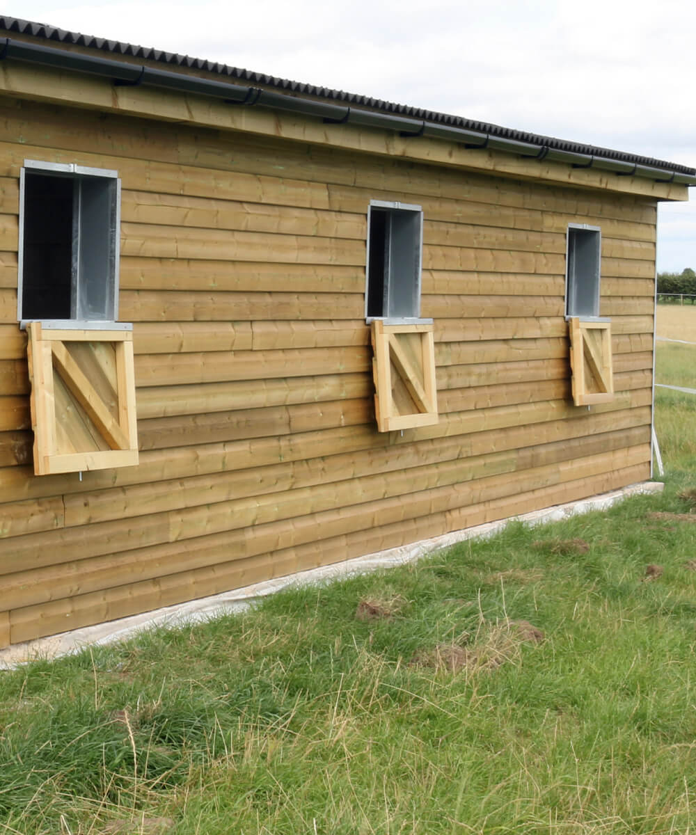 Bespoke Timber Stable Builders | Building Contractor | Carpenter | Joiner