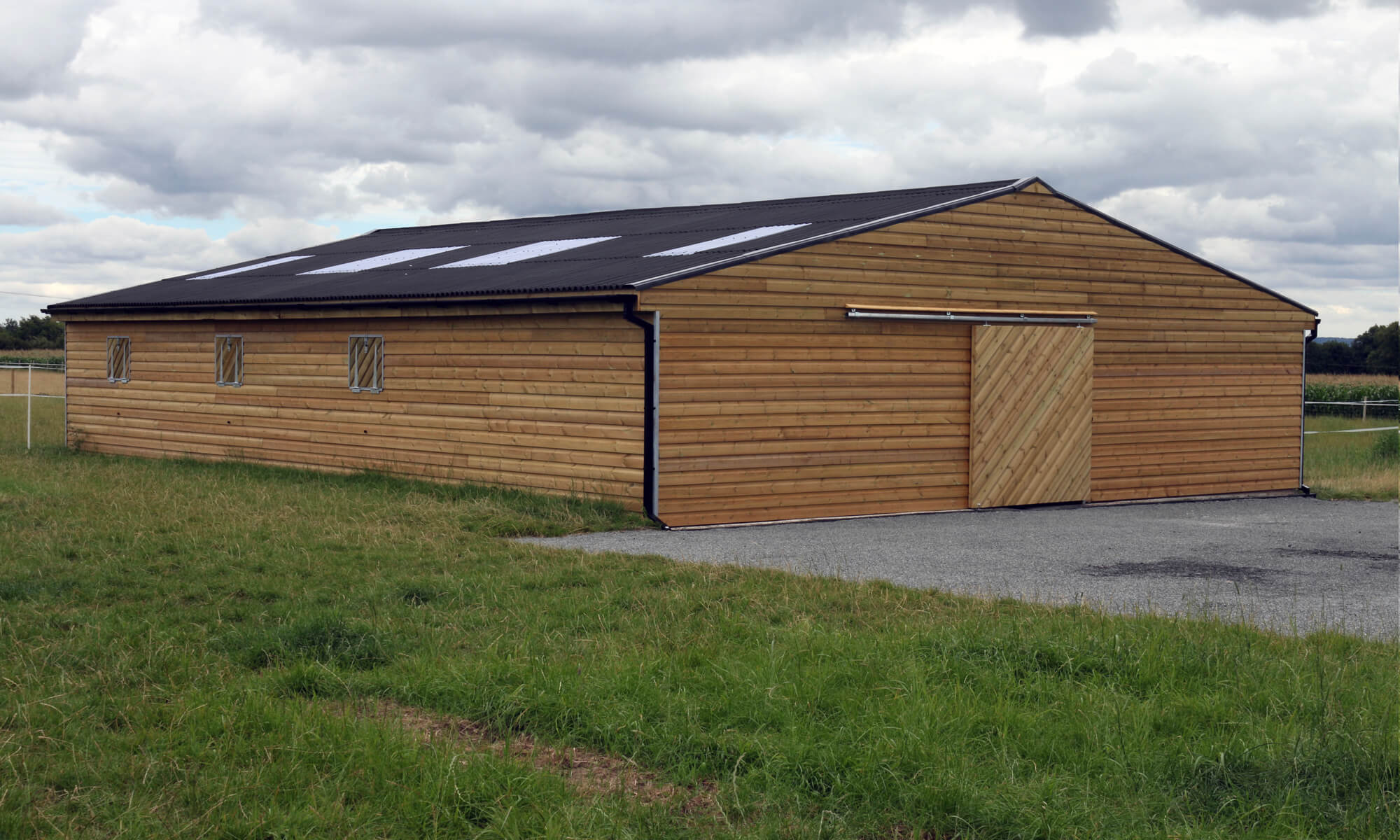 Bespoke Timber Stable Builders | Building Contractor | Carpenter | Joiner